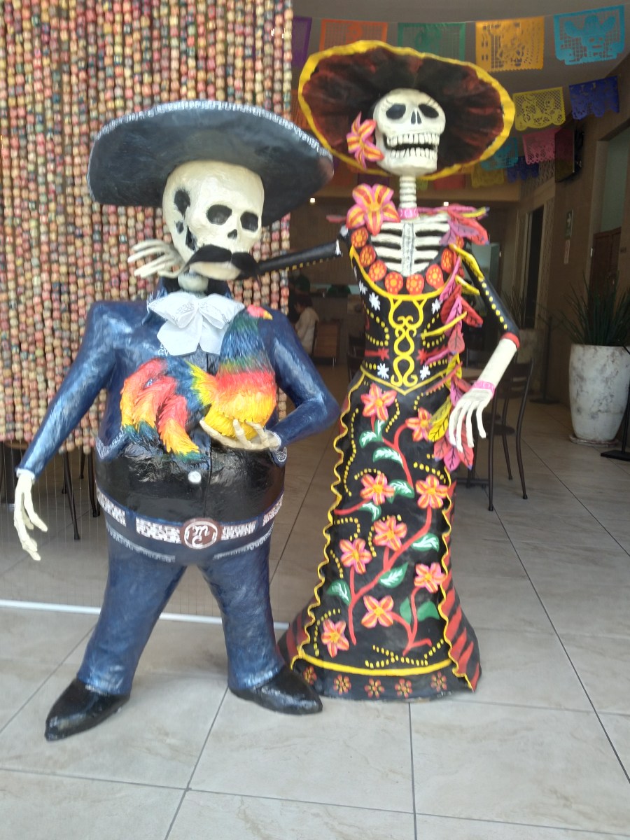 Halloween vs. Day of the Dead | iamkaren23